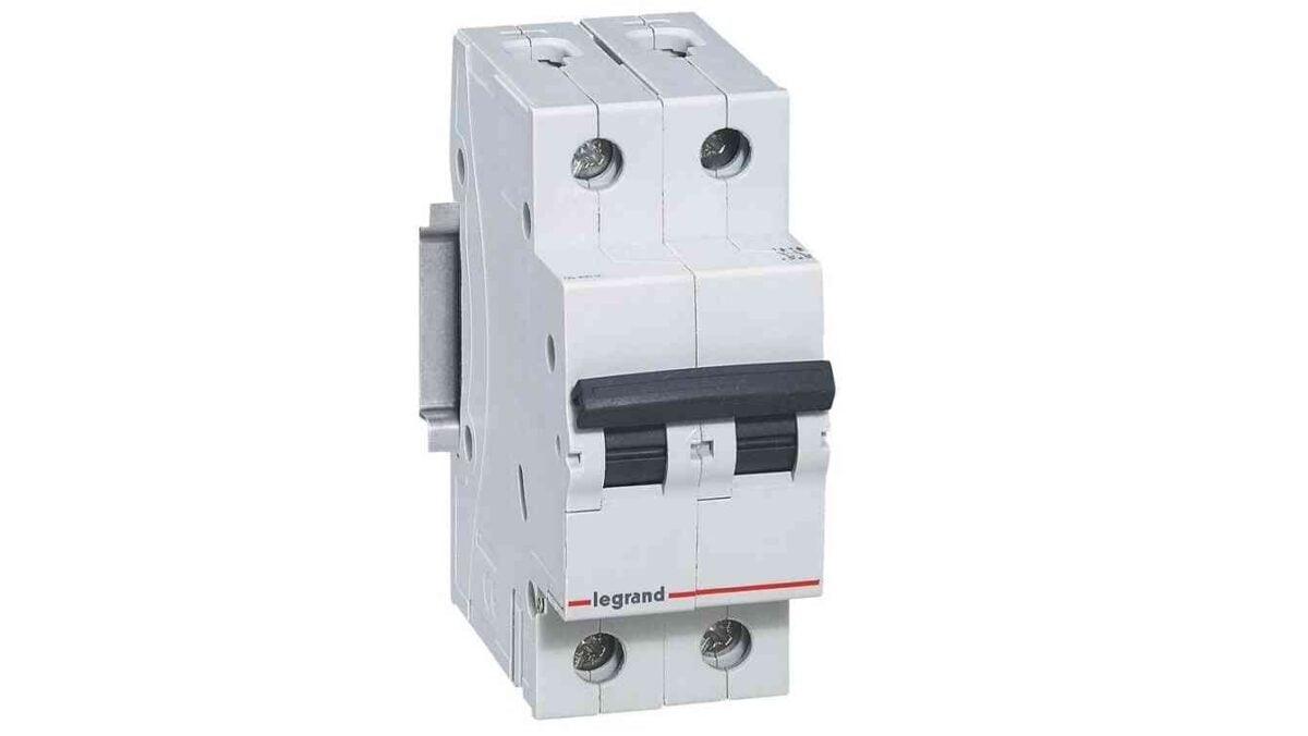 Aptomat Legrand MCB 2P C32 6kA, nhập khẩu chính hãng